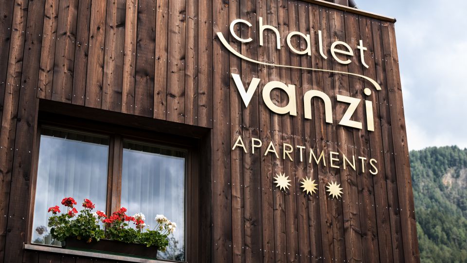 Chalet Vanzi Apartments: summer holidays in Val Badia